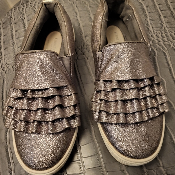 Kenneth Cole New York | Shoes | Kenneth Cole Collection Kam Ruffle Big ...